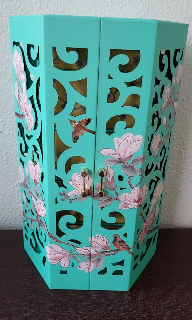 Mooncake box for accessories, Women's Fashion, Jewelry & Organisers ...