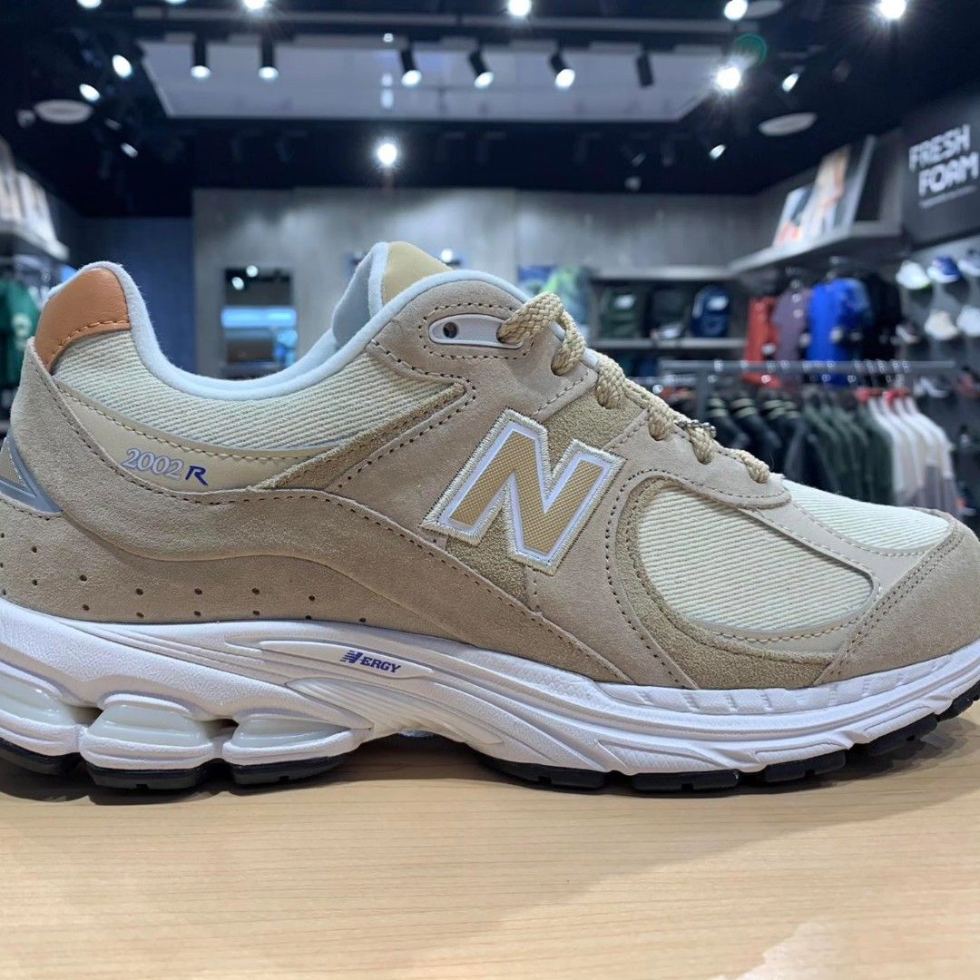 New Balance 2002R "Brown/Beige", Men's Fashion, Footwear, Sneakers on ...