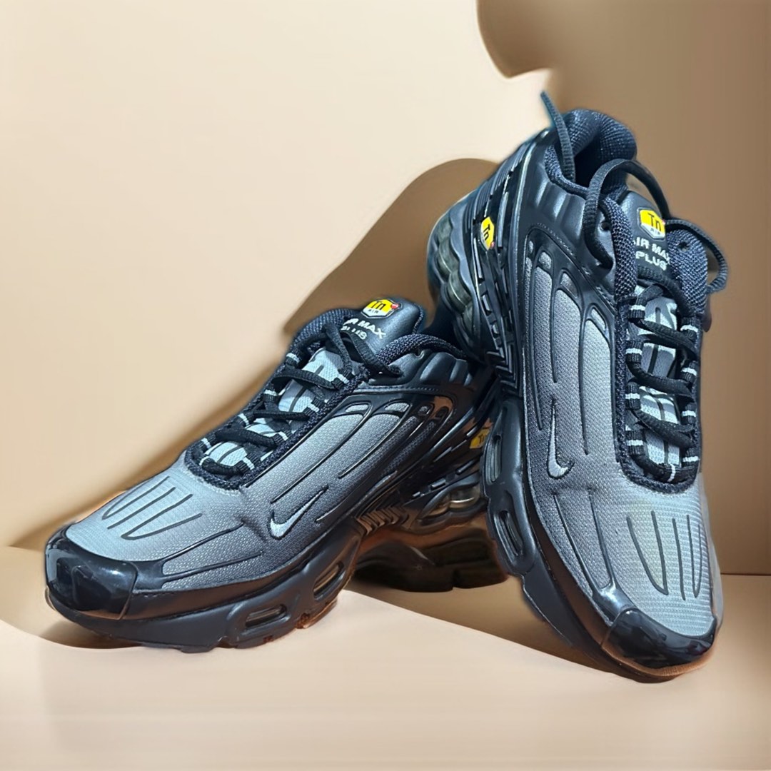 Nike Air Max Plus, Men's Fashion, Footwear, Sneakers on Carousell