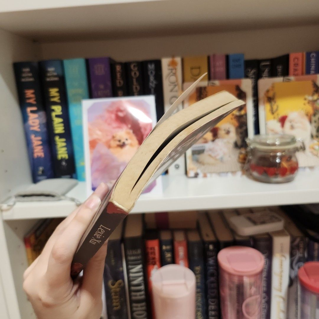 Novel OMEN by Lexie Xu, Buku & Alat Tulis, Buku di Carousell