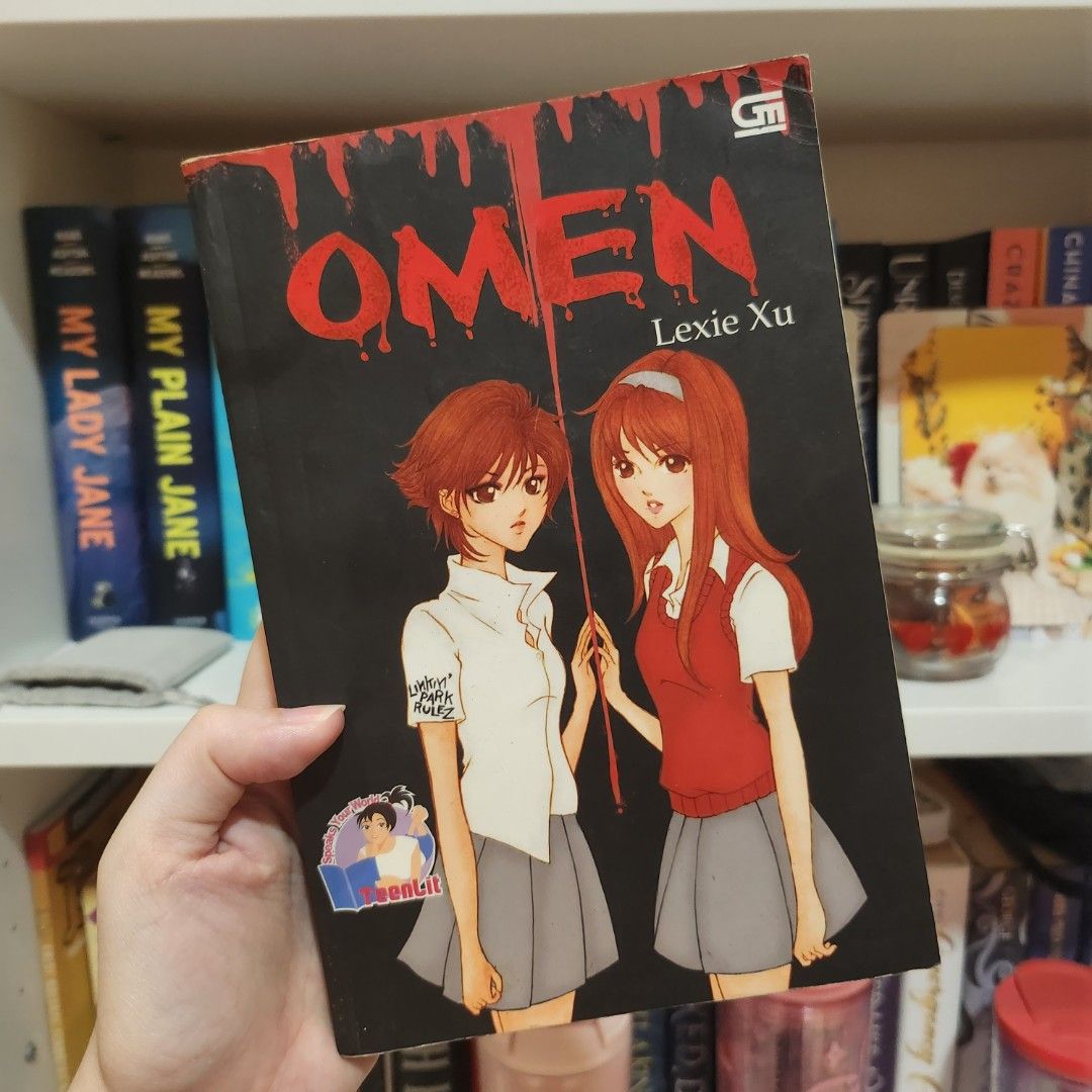 Novel OMEN by Lexie Xu, Buku & Alat Tulis, Buku di Carousell