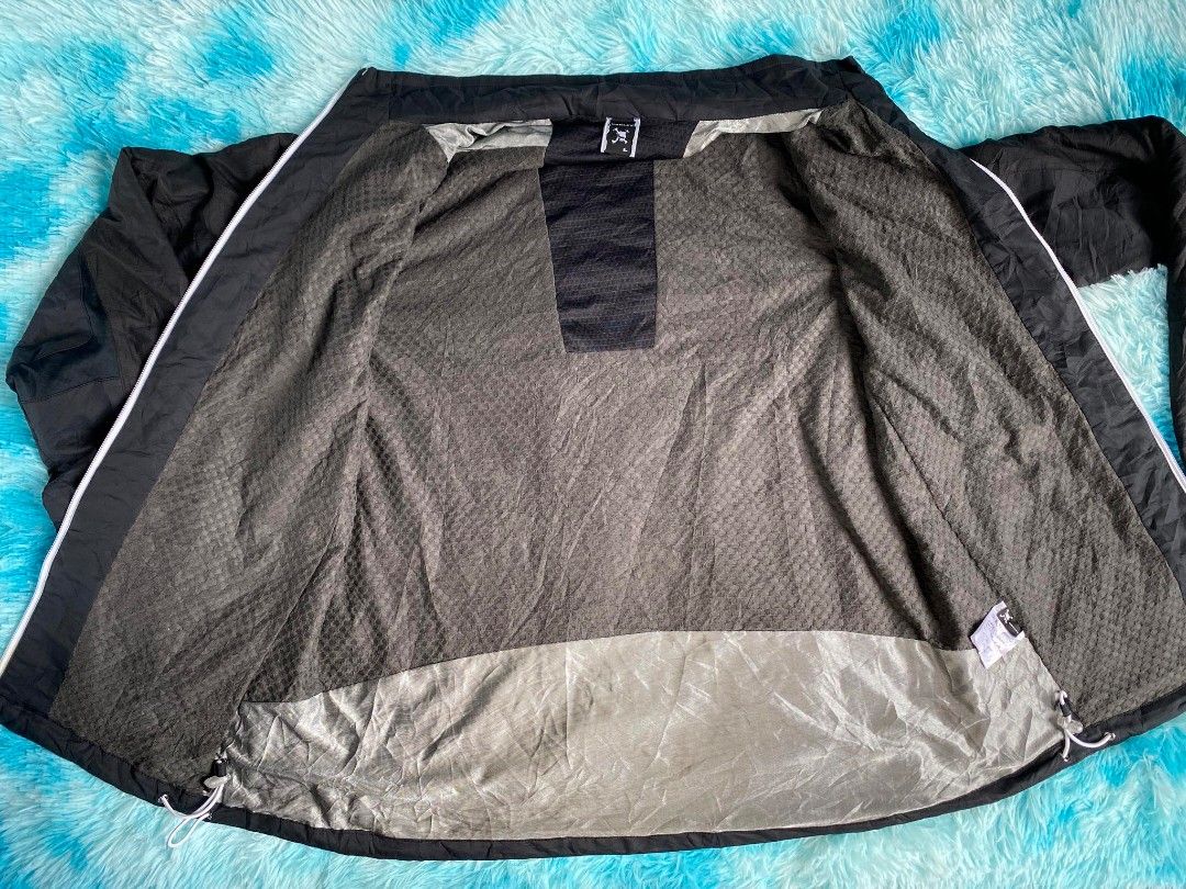 Oakley jacket, Men's Fashion, Coats, Jackets and Outerwear on Carousell