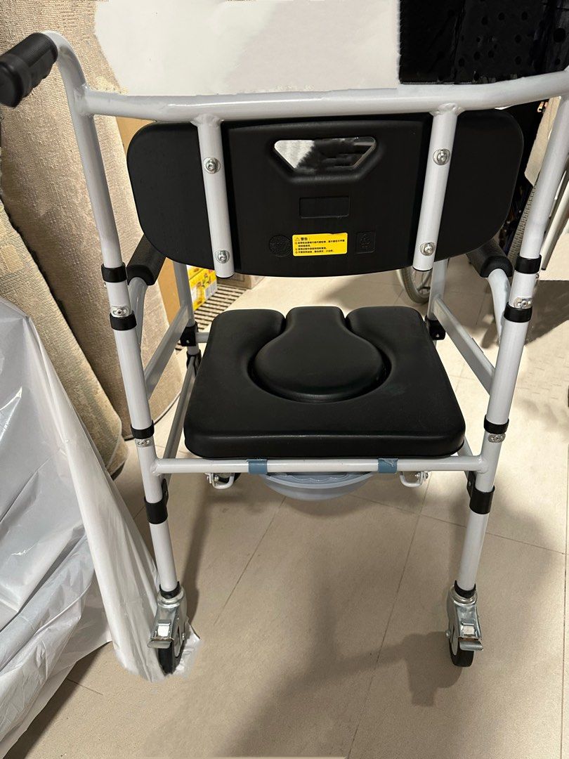 Paralyzed Elderly Toilet/ Commode chair, Health & Nutrition, Assistive ...