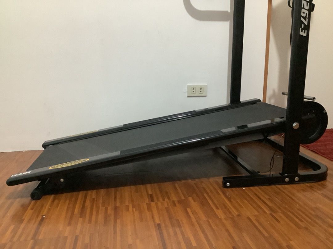 Questor Manual Treadmill, Sports Equipment, Exercise & Fitness, Cardio ...