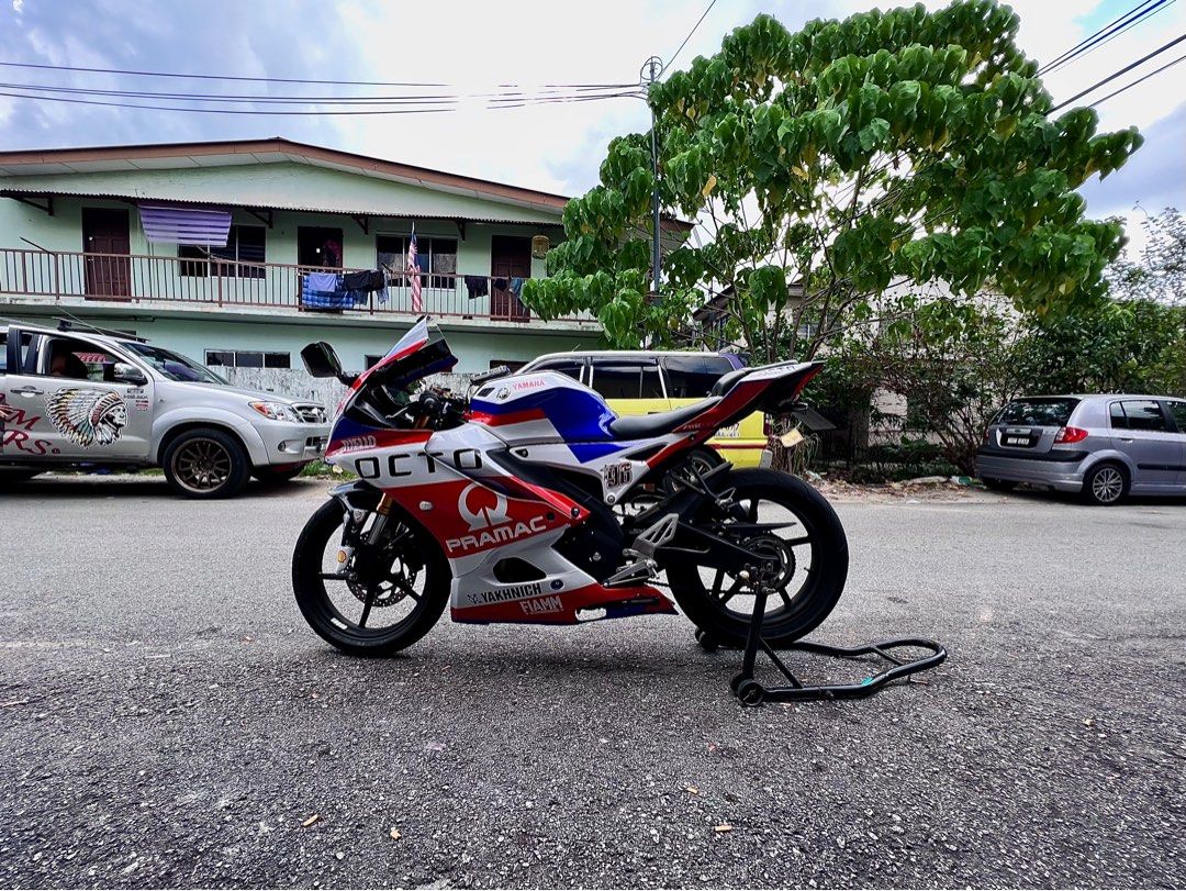 R15 V3/V4 RCB SP522 Rims, Motorcycles, Motorcycle Accessories on Carousell