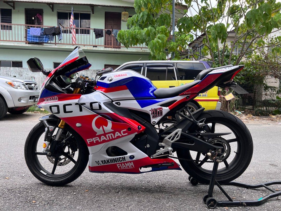 R15 V3/V4 RCB SP522 Rims, Motorcycles, Motorcycle Accessories on Carousell