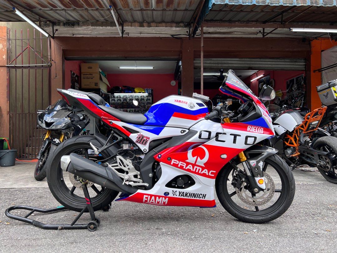 R15 V3/V4 RCB SP522 Rims, Motorcycles, Motorcycle Accessories on Carousell