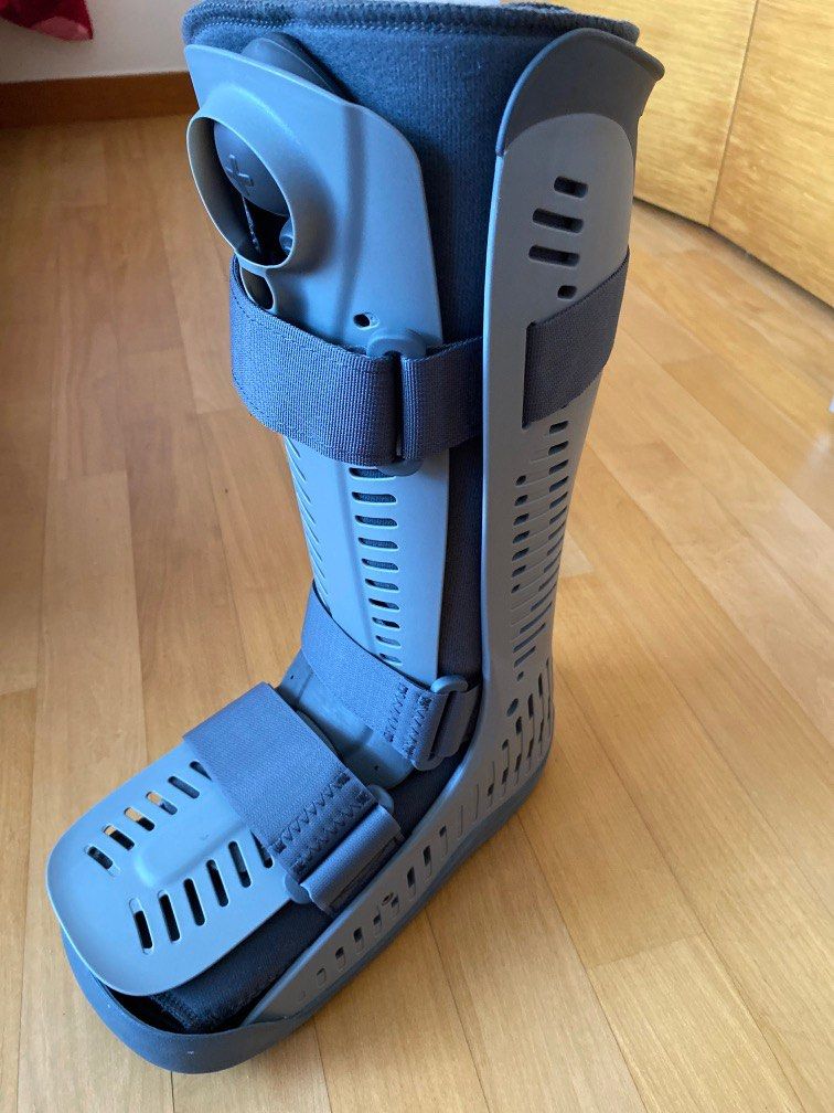 Rebound air walker / aircast walking boot, Health & Nutrition ...