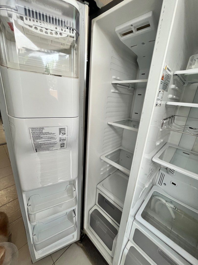 Samsung 2 door Fridge (ideal for tenanted property), TV & Home ...