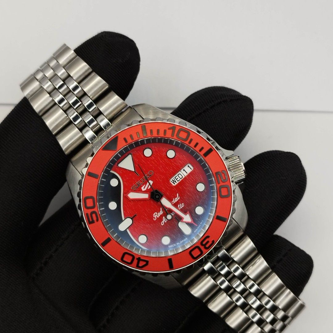 Seiko divers red special custom, Men's Fashion, Watches & Accessories ...