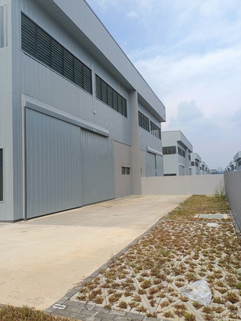 Semi-D factory at elmina, Property, Rentals on Carousell