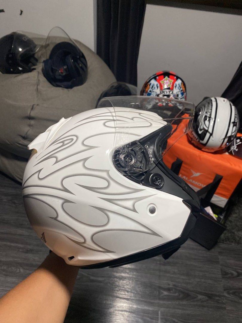 Shoei jforce 2 white, Motorcycles, Motorcycle Accessories on Carousell