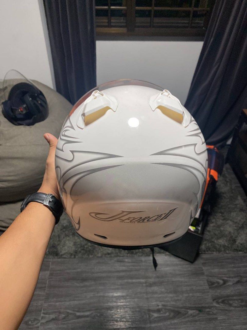 Shoei jforce 2 white, Motorcycles, Motorcycle Accessories on Carousell