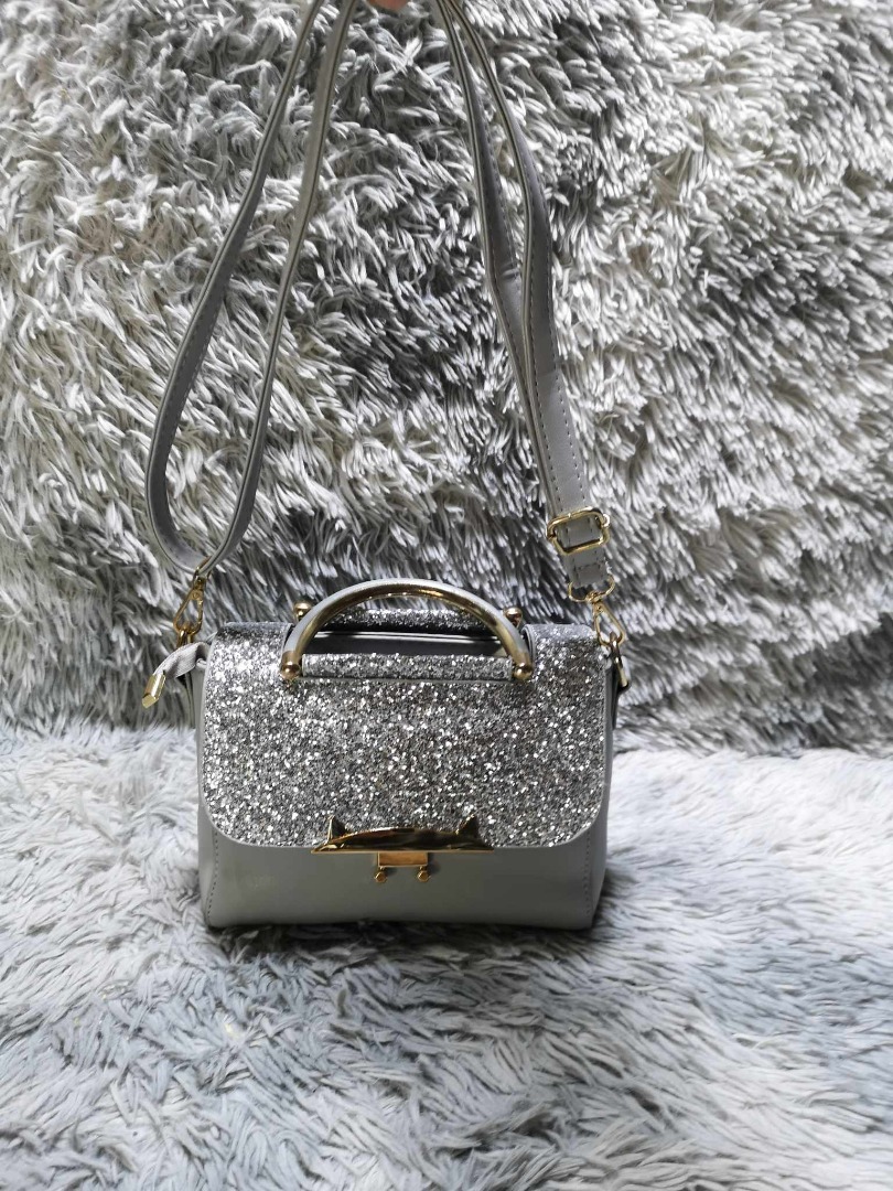Silver Leather Crossbody Bag, Women's Fashion, Bags & Wallets, Cross ...