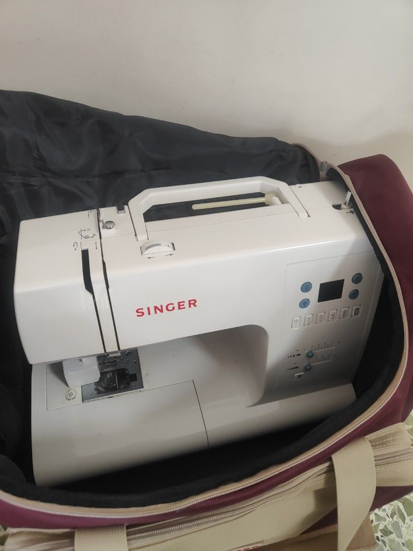 Selling together 2 sets Singer portable sewing machine, Hobbies & Toys ...