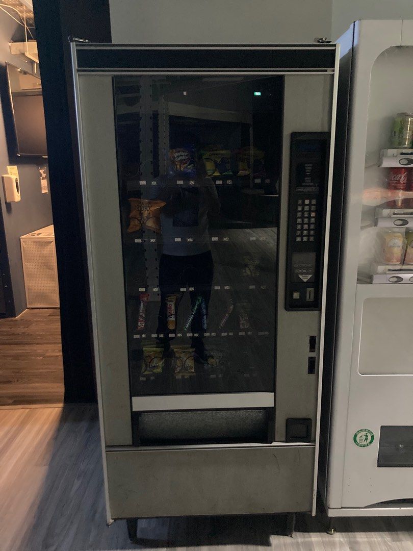 Snacks Vending Machine, Furniture & Home Living, Outdoor Furniture on ...