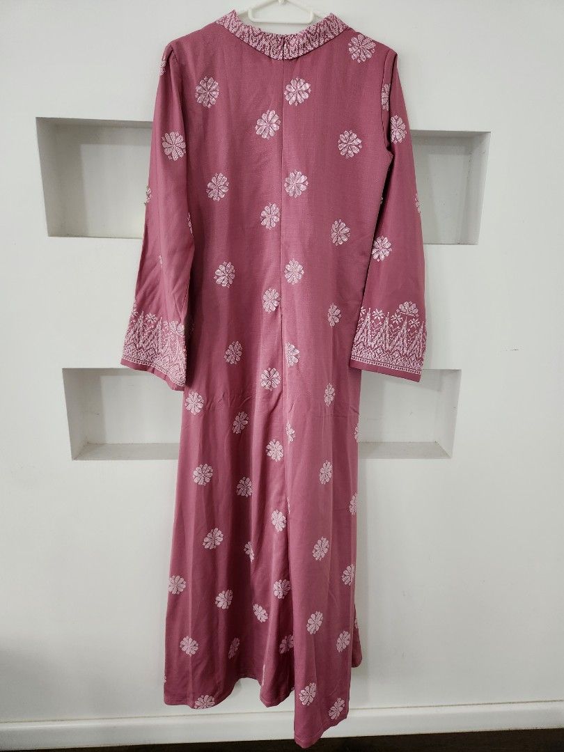 Songket design jubah, Women's Fashion, Muslimah Fashion, Kaftans ...