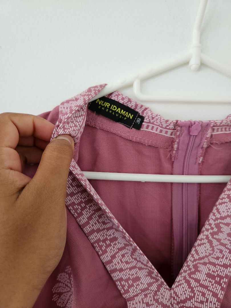 Songket design jubah, Women's Fashion, Muslimah Fashion, Kaftans ...