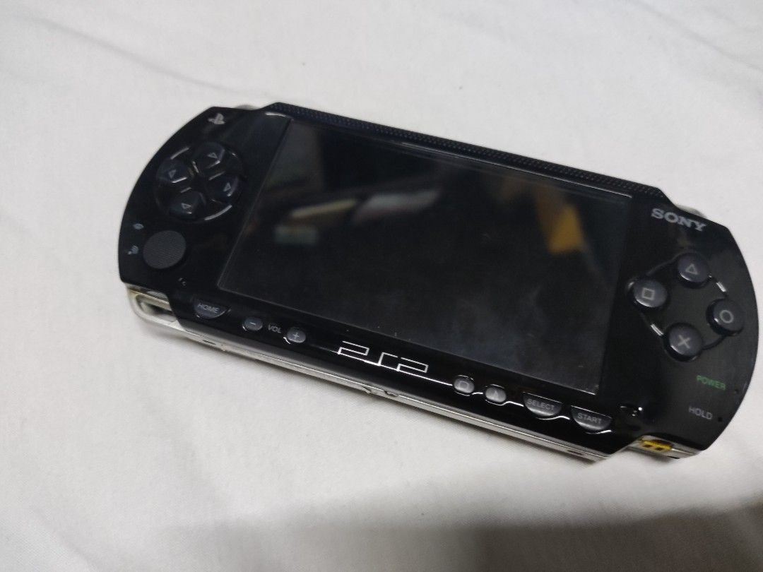 Sony PSP Phat 1000 Black, Video Gaming, Video Game Consoles, PlayStation on Carousell
