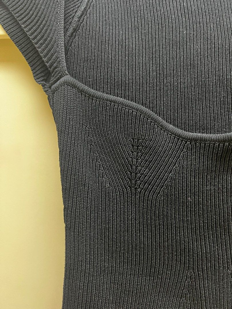 Sourceunknown Black Sweetheart Neckline Top Womens Fashion Tops Blouses On Carousell