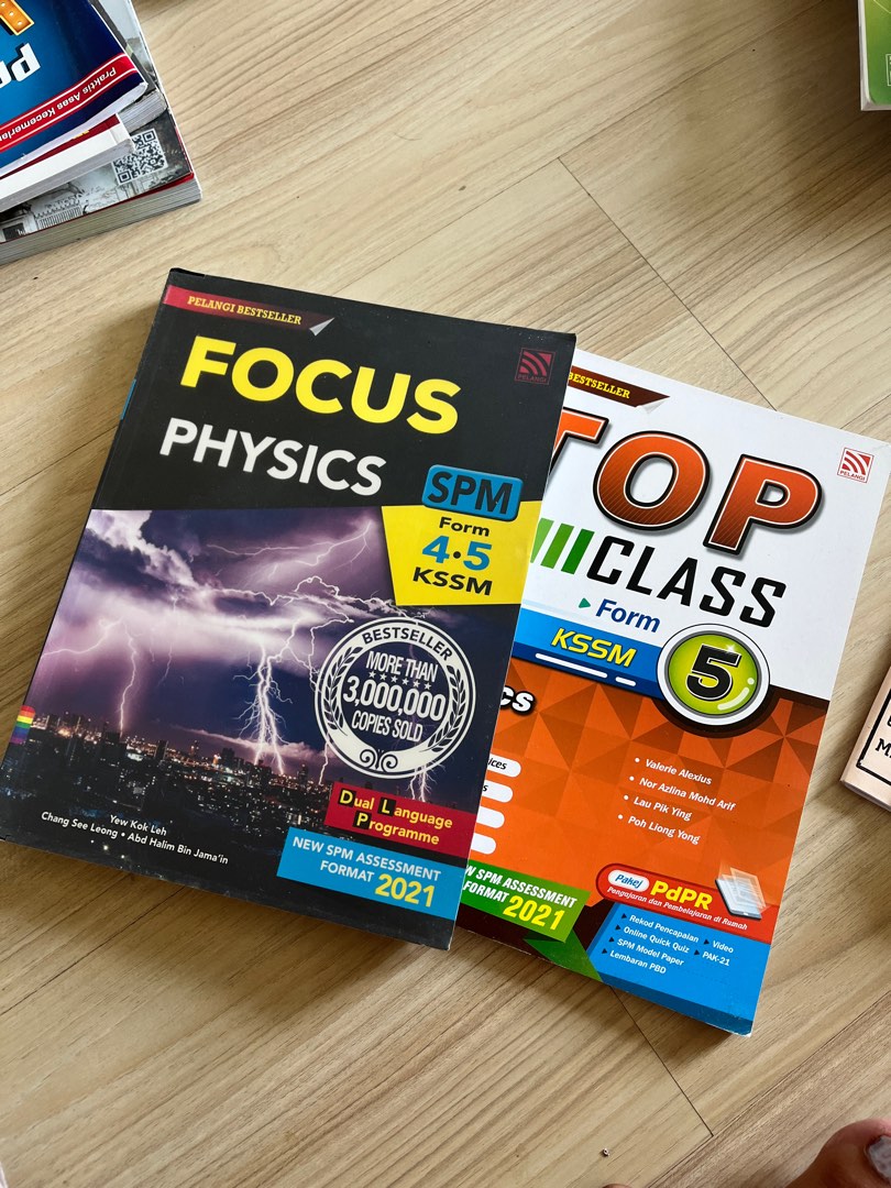 *SPM* Form 4,5 Focus Physics Revision book, Hobbies & Toys, Books ...