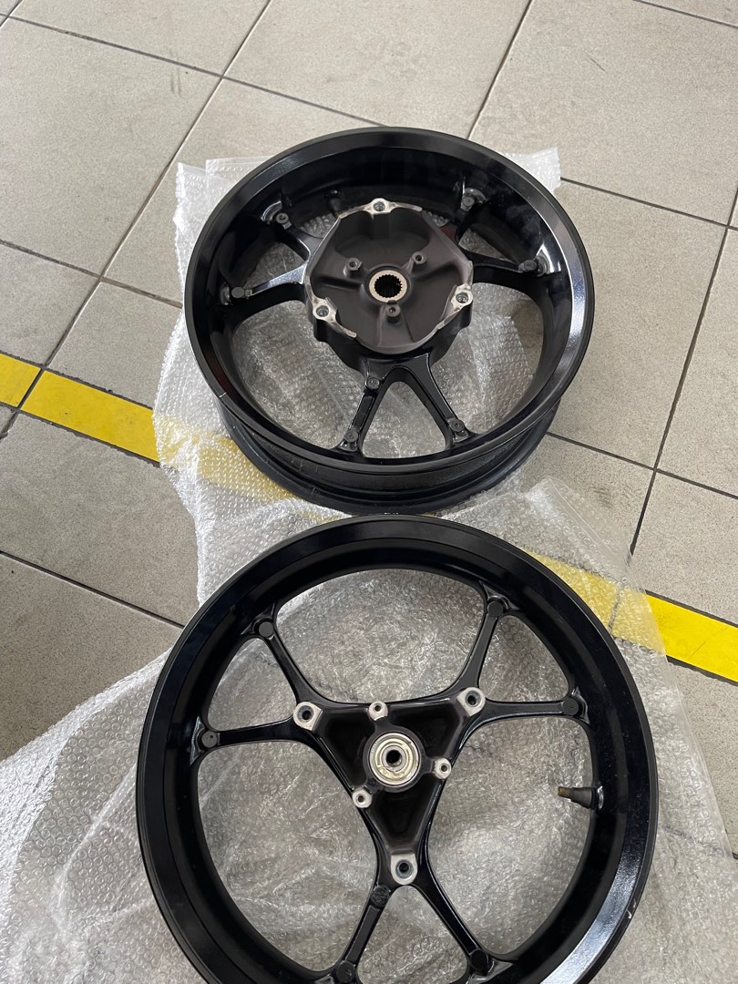 Sportrim Yamaha Nmax V2, Motorbikes on Carousell