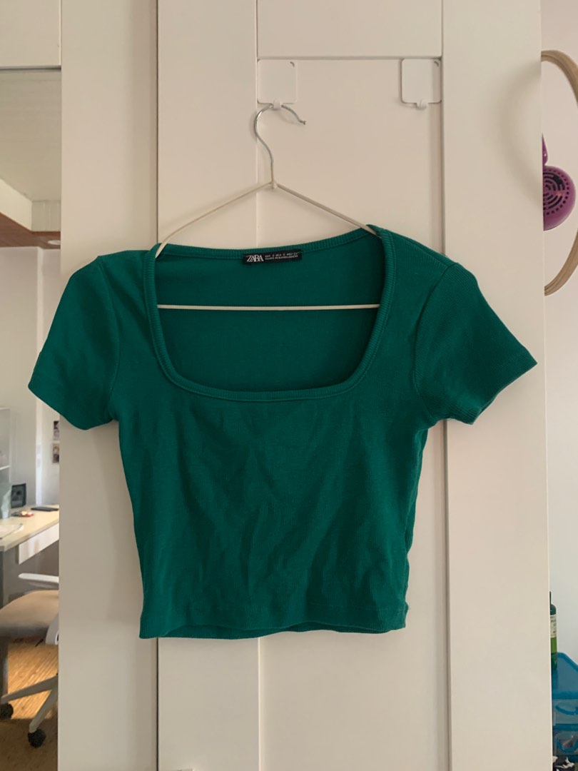 [pre-loved] Square neck basic crop top green, Women's Fashion, Tops ...