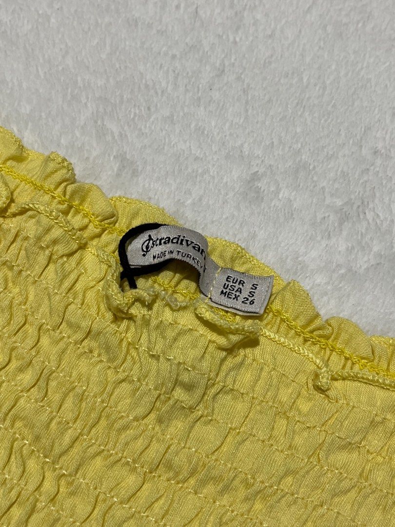 Stradivarius Off-Shoulder Yellow Retro Y2K Top, Women's Fashion, Tops ...