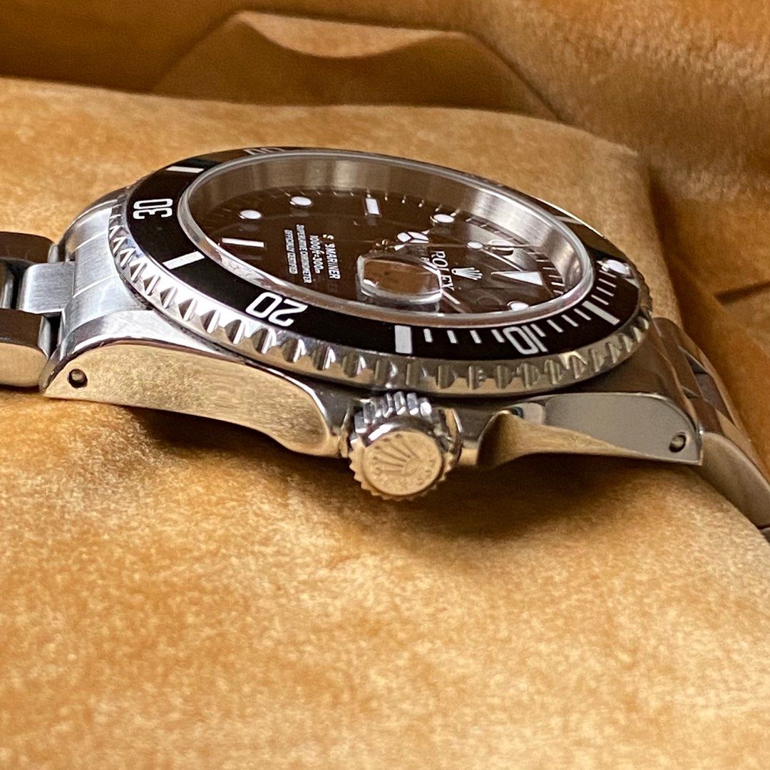 Submariner date 16610 pre ceramic 40mm swiss only dial inmaculate ...