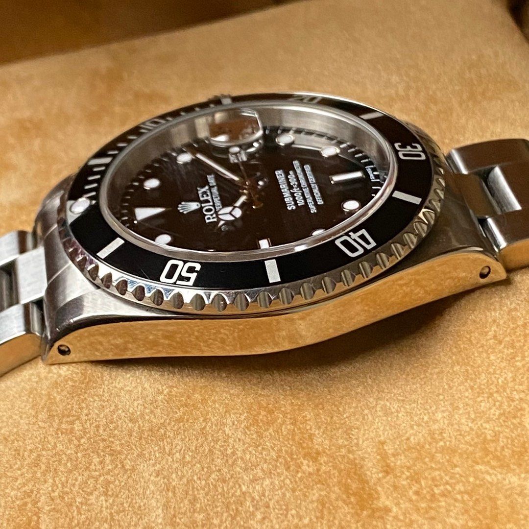 Submariner date 16610 pre ceramic 40mm swiss only dial inmaculate ...