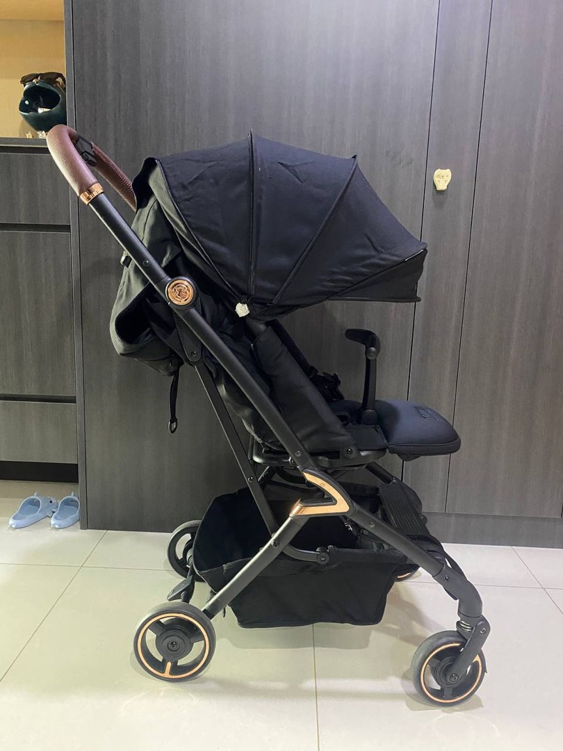 Tavo Innospin Stroller, Babies & Kids, Going Out, Strollers on Carousell
