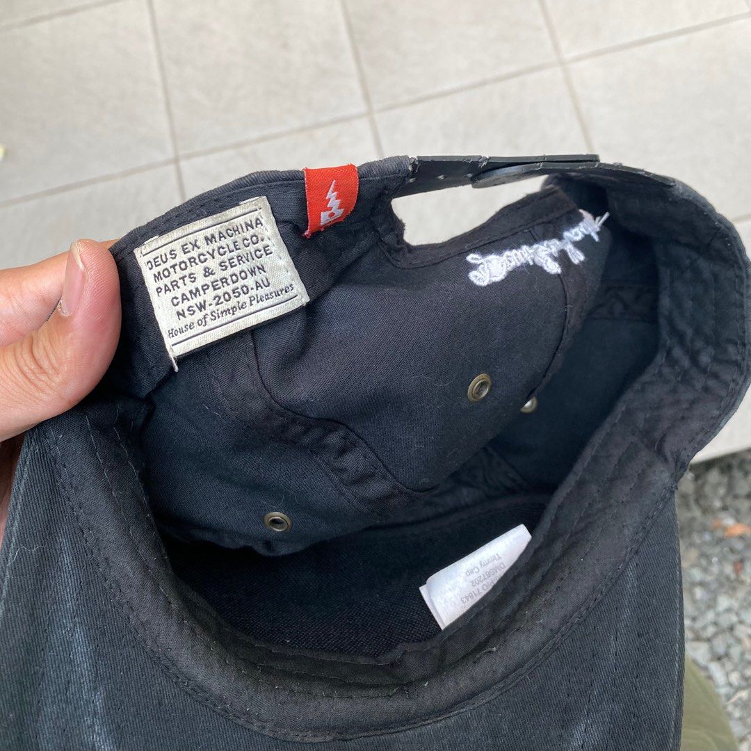 Topi Deus Original, Fesyen Pria, Aksesoris, Topi di Carousell