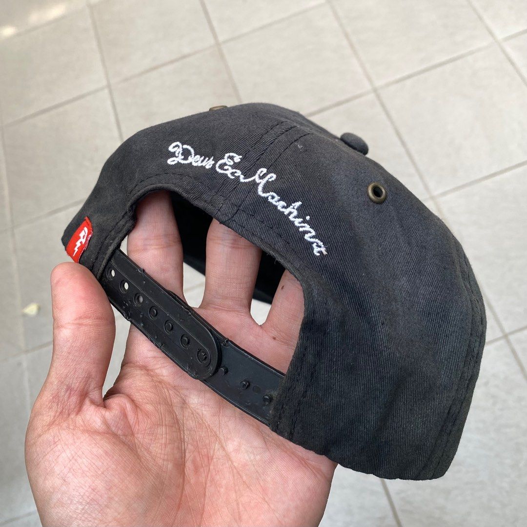 Topi Deus Original, Fesyen Pria, Aksesoris, Topi di Carousell