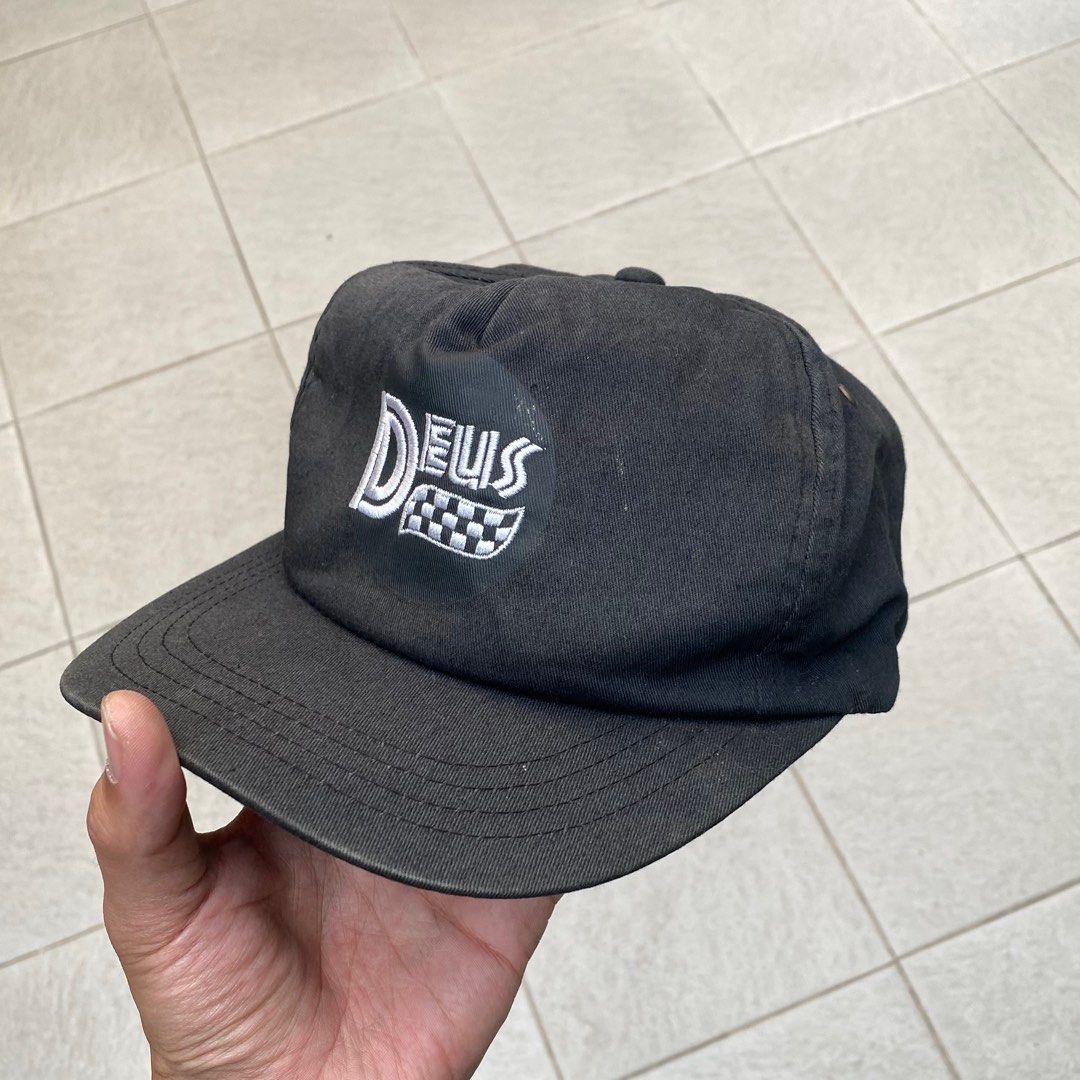 Topi Deus Original, Fesyen Pria, Aksesoris, Topi di Carousell