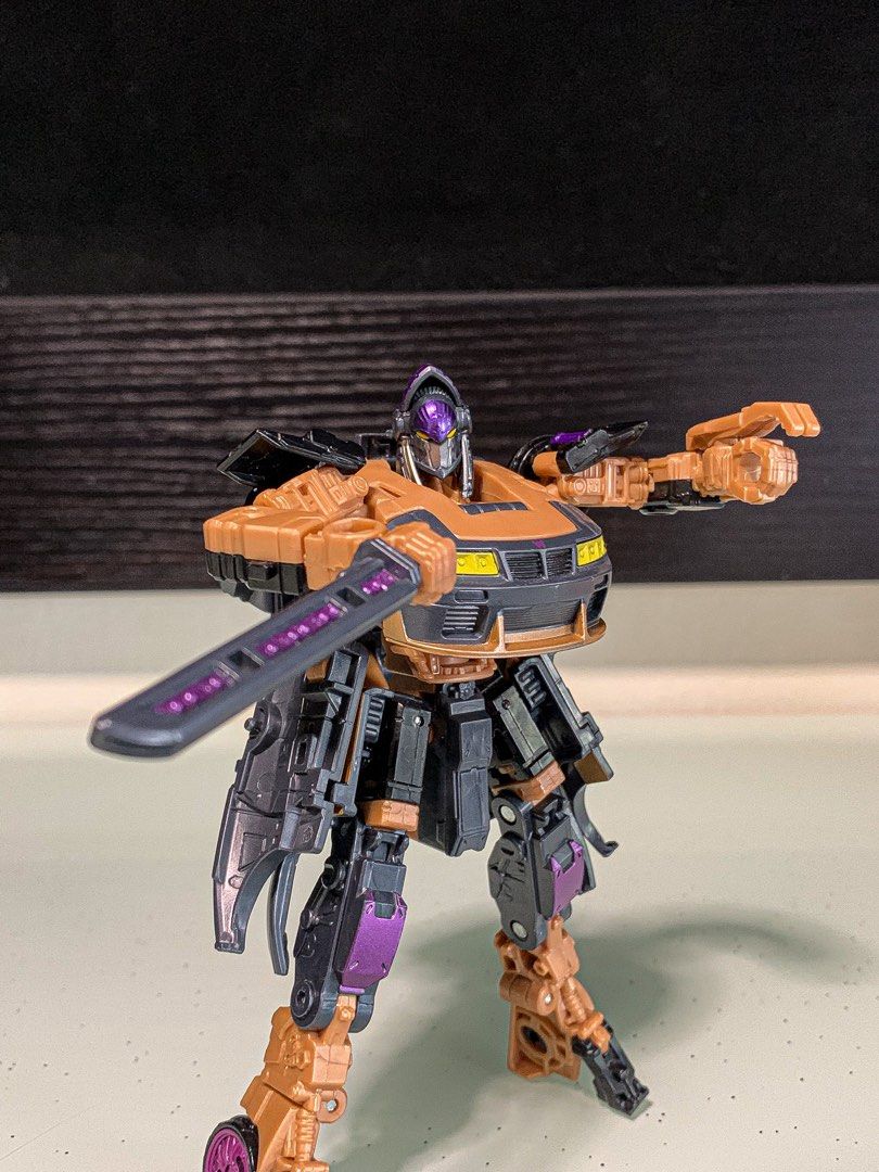 Transformers ROTB Mainline Nightbird, Hobbies & Toys, Toys & Games on ...