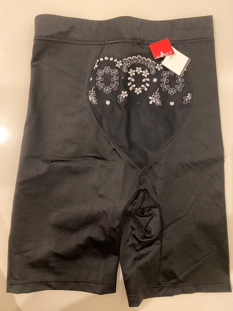 Triumph Shape Up Full Shaping Brief, Women's Fashion, New Undergarments ...