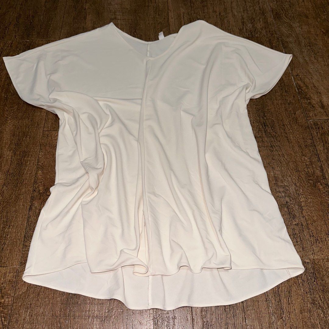 UNIQLO drape tunic top, Women's Fashion, Tops, Blouses on Carousell
