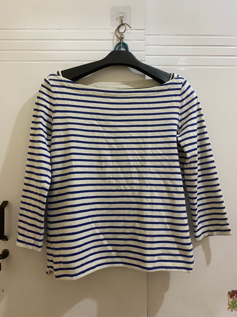 Uniqlo off shoulder sabrina stripe top kaos garis garis blaster, Fesyen Wanita, Pakaian Wanita ...