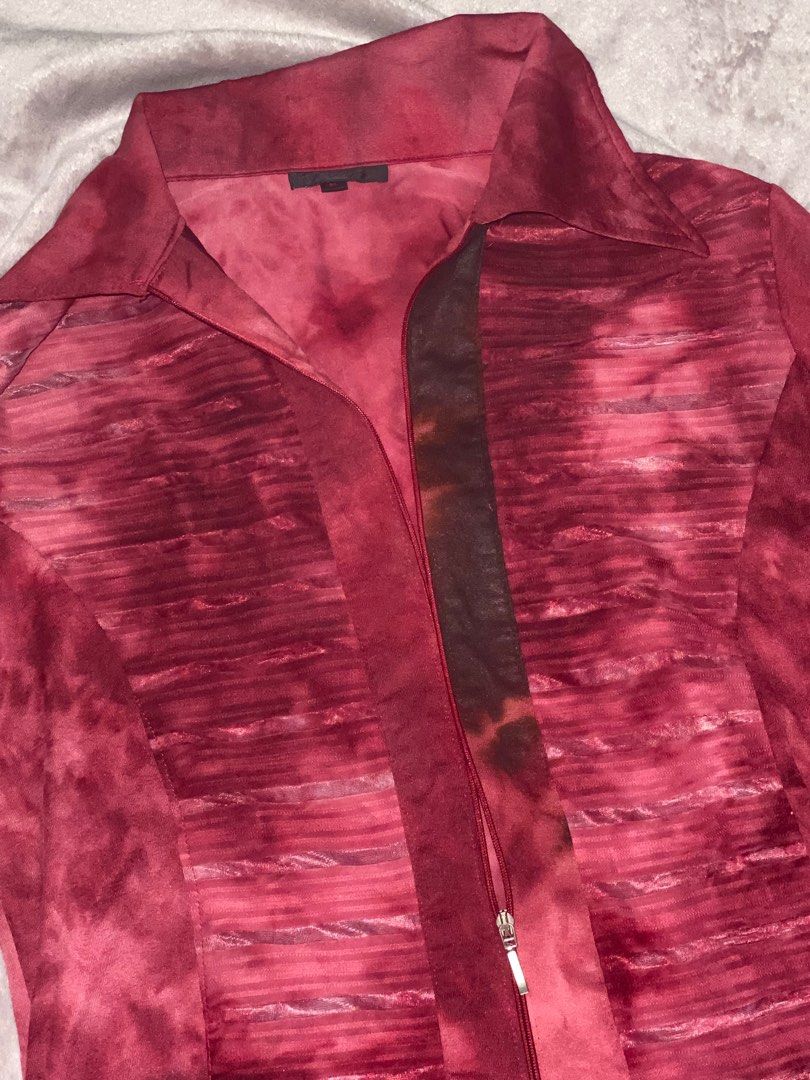 Y2k vampire looking zip up, Women's Fashion, Tops, Longsleeves on Carousell