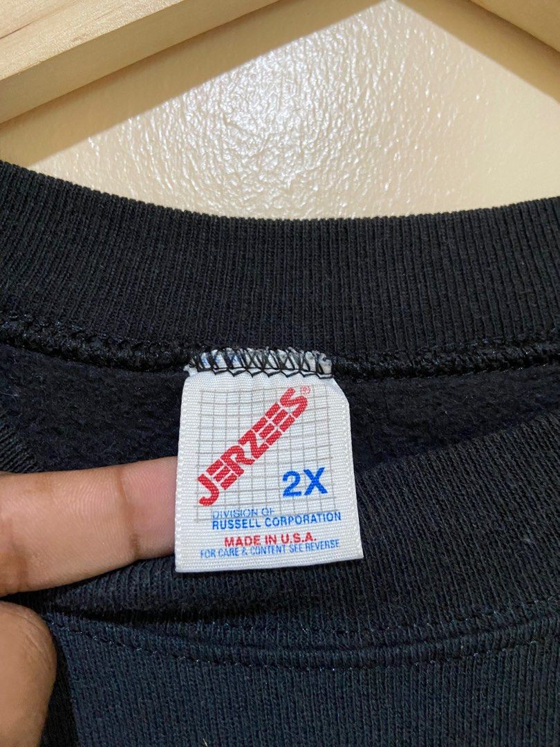 VINTAGE JERZEES TAG, Men's Fashion, Activewear on Carousell