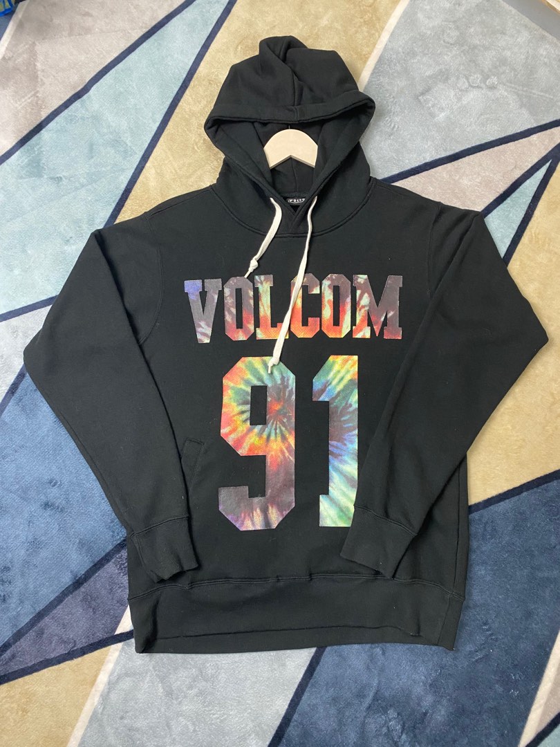 Volcom, Men's Fashion, Tops & Sets, Hoodies on Carousell