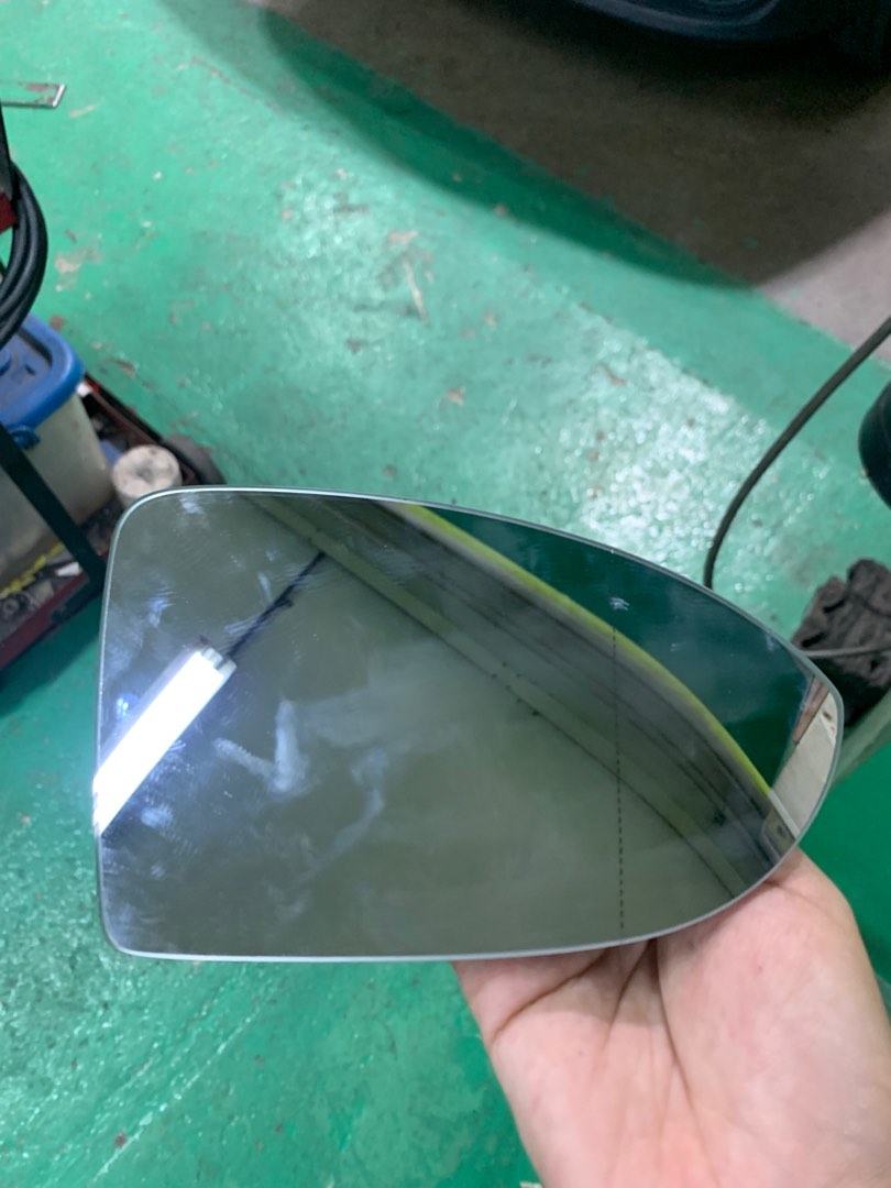 Volkswagen Golf RH side mirror glass, Car Accessories, Accessories on ...