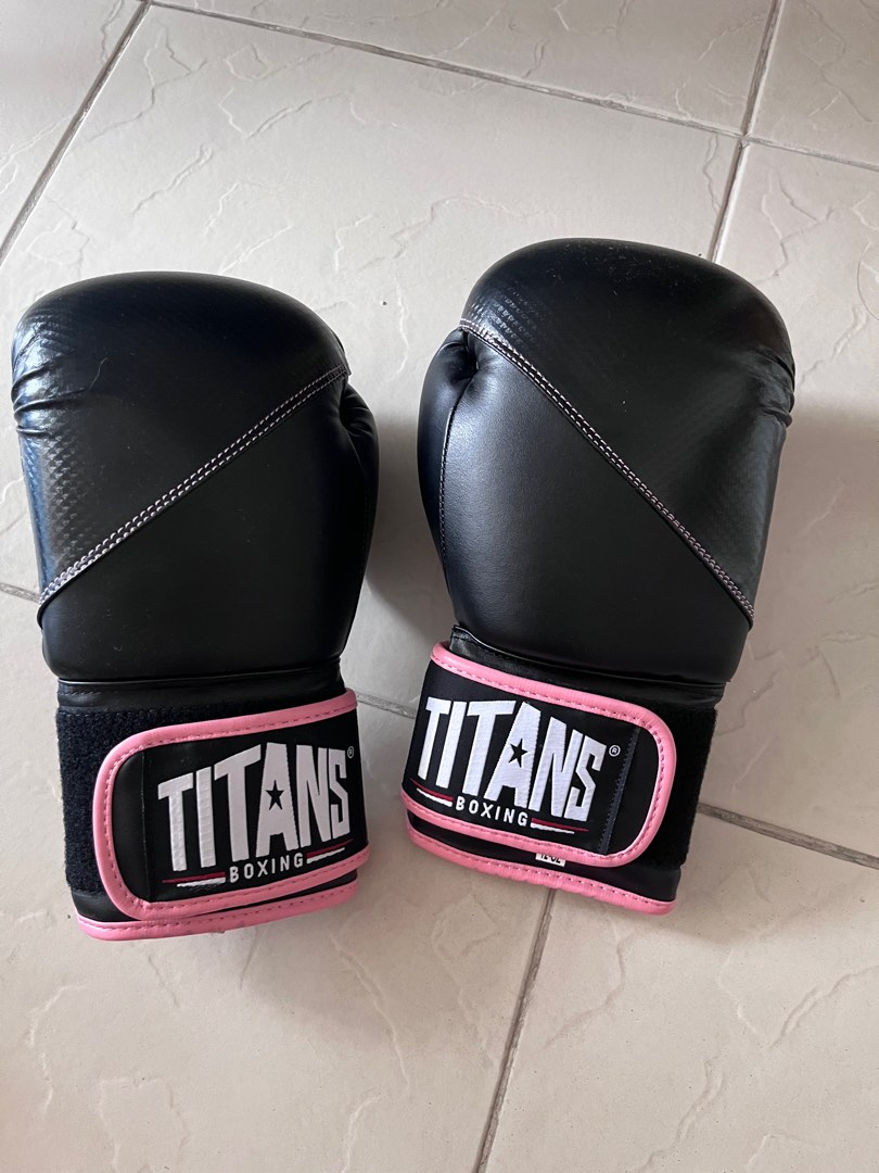 Women’s Boxing Gloves (Titans Boxing), Sports Equipment, Sports & Games ...