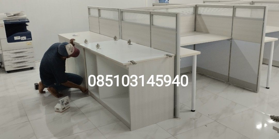 Workstation meja lapis hpl, Perabotan Rumah di Carousell