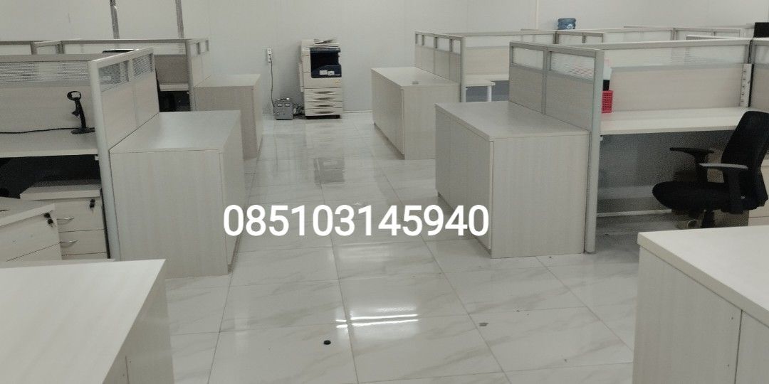 Workstation meja lapis hpl, Perabotan Rumah di Carousell