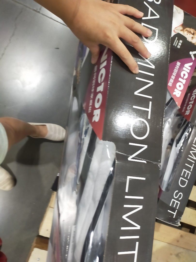 勝利 羽球 Victor 羽球拍家庭組 球拍*2 碳纖鋁合金球拍 練習羽球*6 羽球袋*1, 體育器材, 運動與比賽用品, 球拍和球類運動在旋轉拍賣