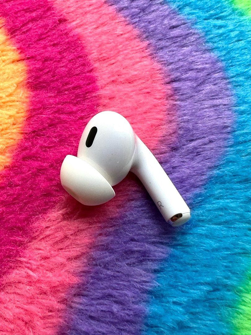 Airpods Pro Gen 2 Right EarPod (ORIGINAL), Audio, Earphones on Carousell