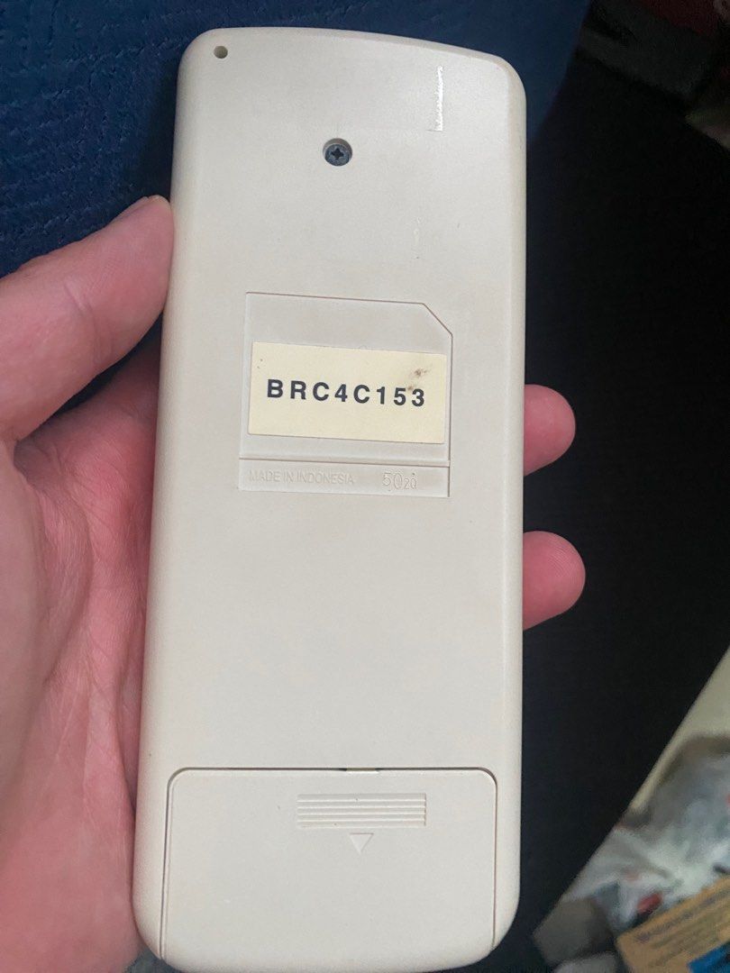 Almost new Daikin original Aircon Remote Control BRC4C153, TV & Home ...