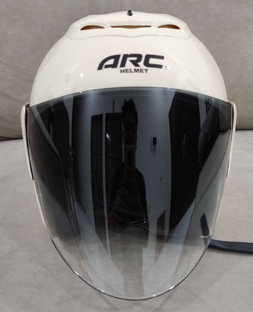 ARC RITZ Pastel Cream, Motorcycles, Motorcycle Apparel on Carousell