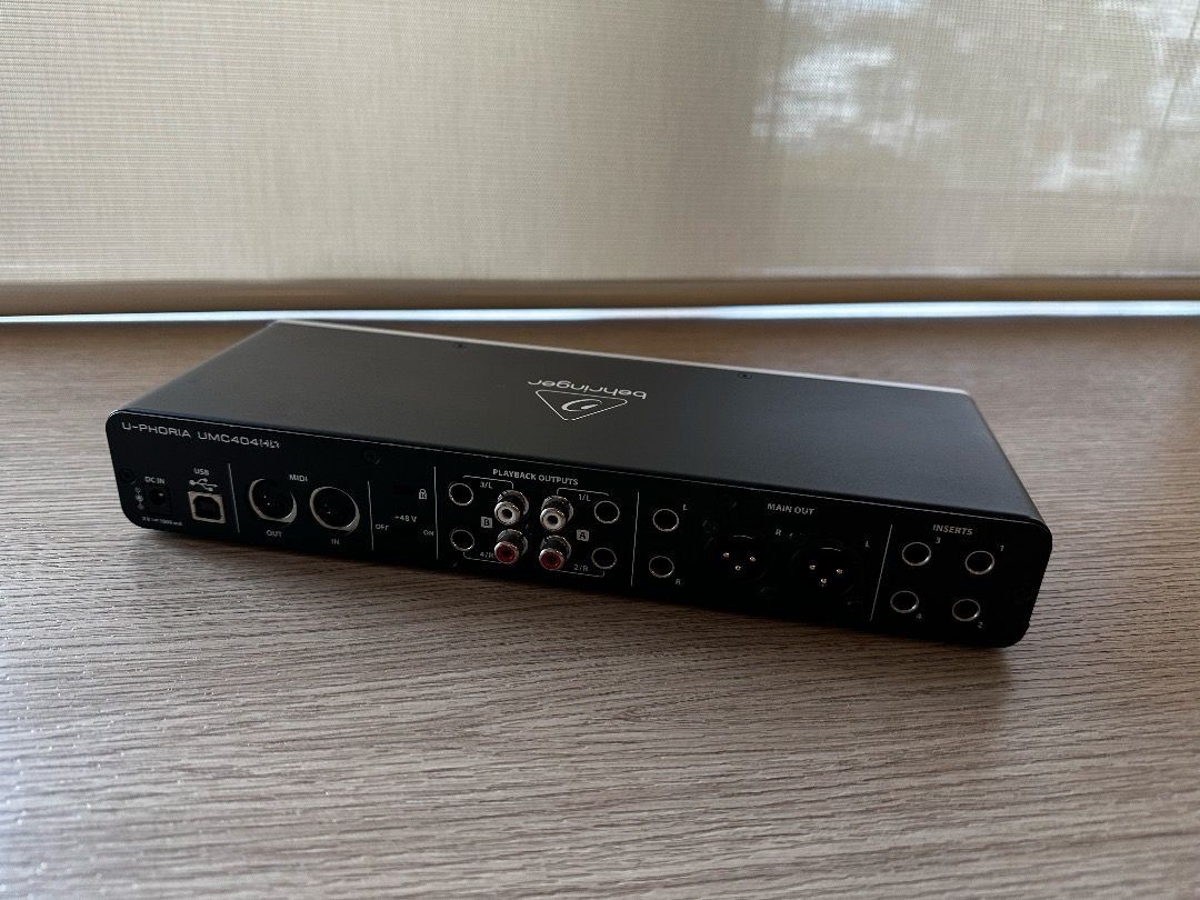 Behringer UMC404 Audiophile 4x4, 24-Bit/192 kHz USB Audio/MIDI ...